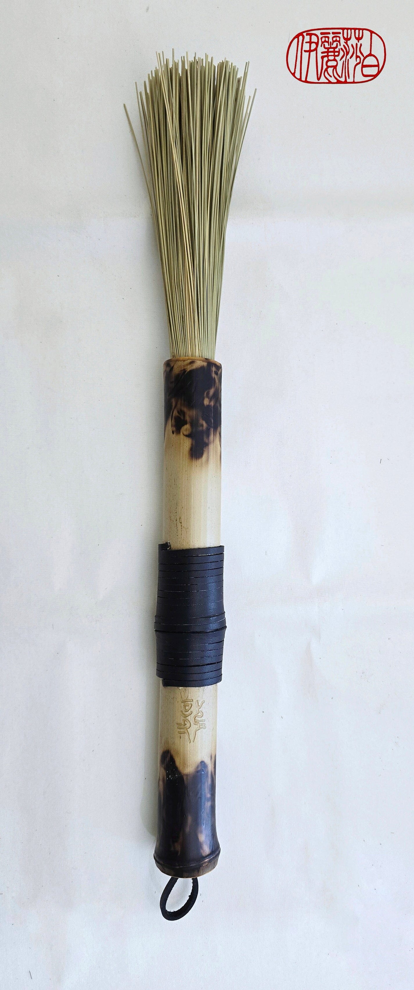 African Broom Fiber Paint Brush With Bamboo Handle – Elizabeth ...