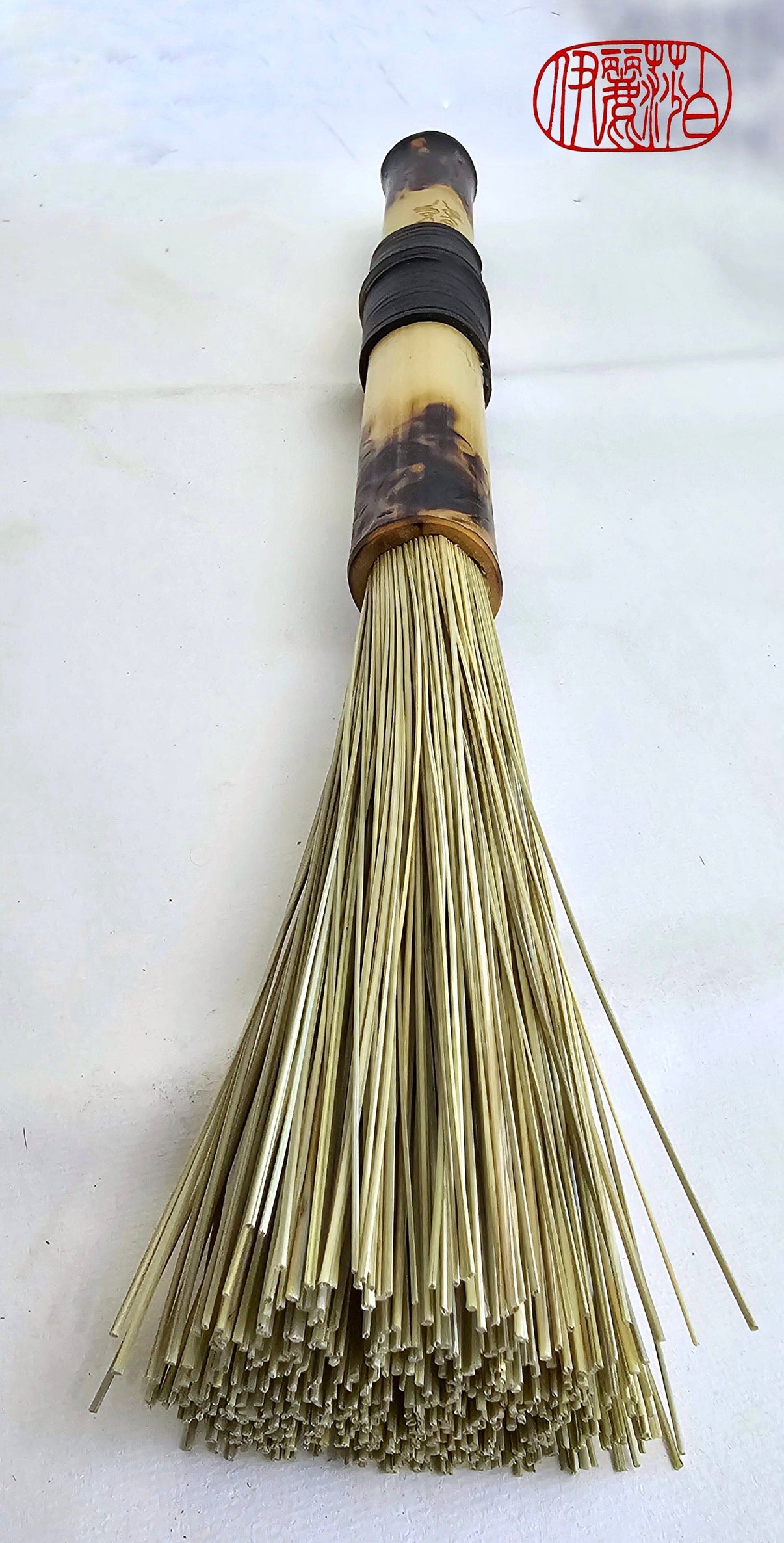 African Broom Fiber Paint Brush With Bamboo Handle – Elizabeth ...
