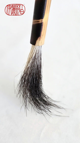 Dynamic Mark-Making Natural Skunk Bristle Paint Brushes – Elizabeth ...